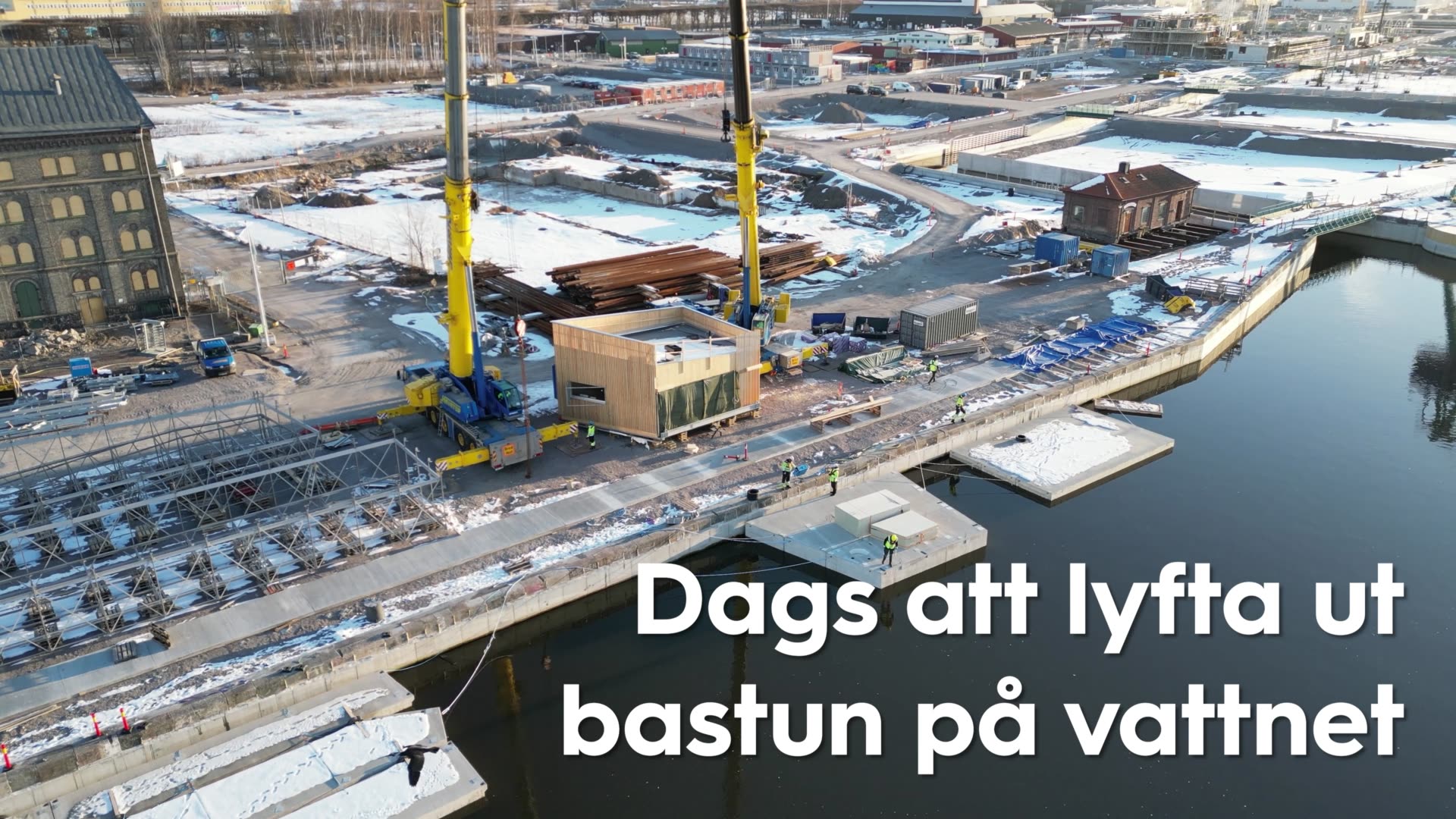 Bastu lyft ut på vattnet i Inre hamnen - Norrköping Play